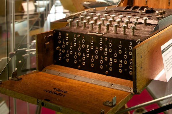 Bletchley Park Codebreakers Tour from London | British Tours